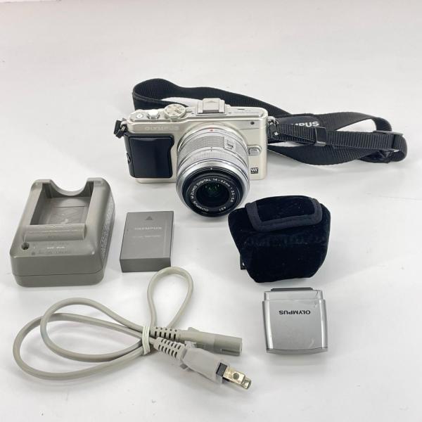 ■ 商品詳細 ■ブランド：オリンパス / OLYMPUSアイテム：ミラーレス一眼カメラ型番：E-PL5カラー：シルバー商品番号：oam-2547■ 詳細説明文 ■動作確認済みの商品となります。付属品はお写真の物が全てです。本体や付属品に汚れ...