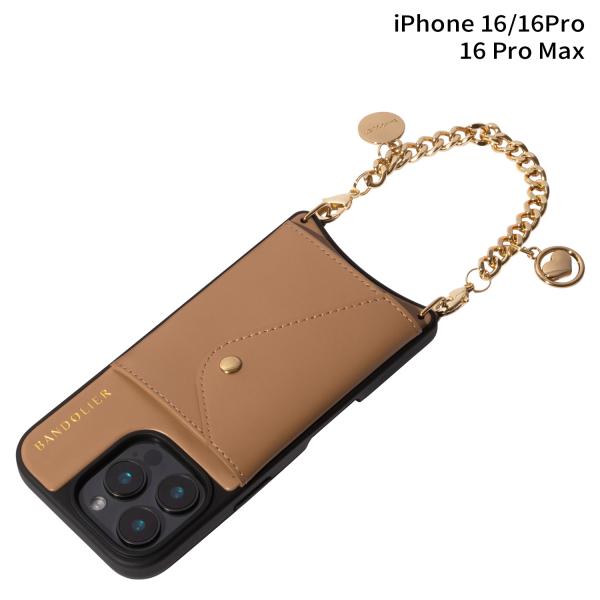 【セレブ愛用者急上昇中のiPhone専用アクセサリーブランド BANDOLIER】厚みのあるチェーンのリストレットと繊細なチャームがセットされた、100％本革製のウォッチレットフォンケース。内側にはソフトなマイクロファイバーライニングと高め...