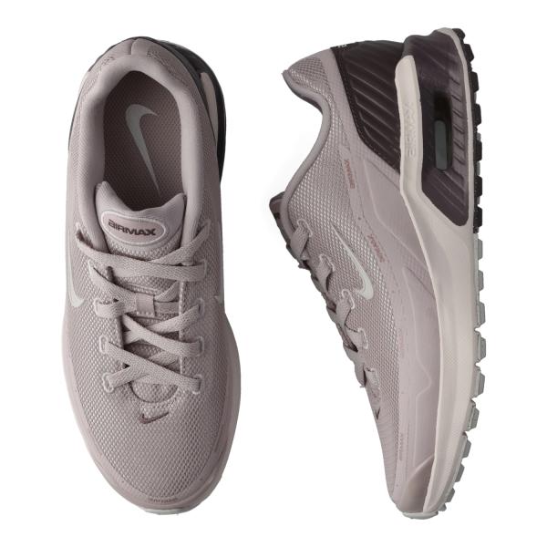 【スニーカーフリークから高い人気を得るブランド NIKE】快適さとフォルムが融合。洗練されたメッシュアッパーが涼しさをキープし、ヒールのMax Airユニットが足元に弾力性をもたらします。あとはレースアップして、出発するだけ。テキスタイルア...