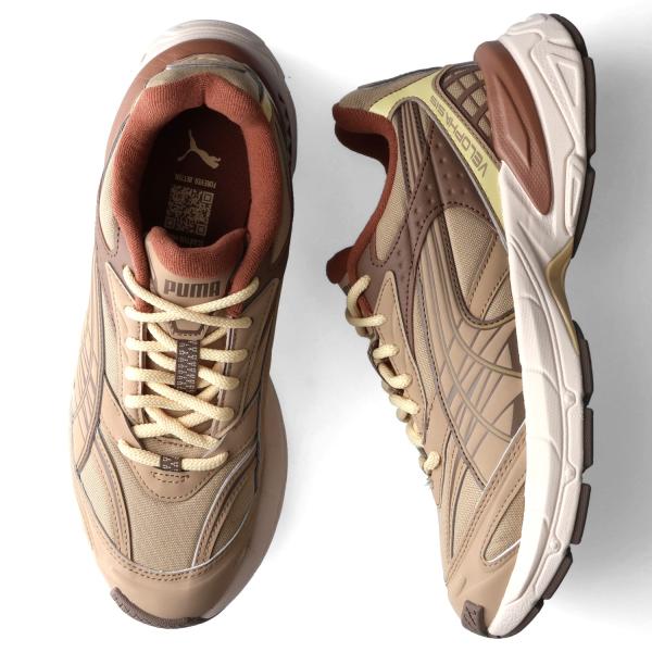 爆買【名作クライドやスエードを生み出し、アスリートを足元から支えるブランド PUMA】2000年代のランニングモデルからヒントを得たヘリテージスニーカー「ベロファシス」。流れるようなラインとメッシュのアッパーにヌバックの質感をミックスさせ、...