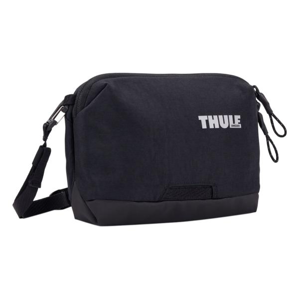 【アウトドアからビジネスまで、世界をより楽しむためのブランド THULE】スタイリッシュでモダンな外観が特徴のThule Paramount 2Lクロスボディバッグ。取り外し可能なショルダーストラップを備え、単体での使用はもちろん、大きなバ...