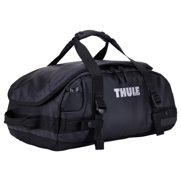 【アウトドアからビジネスまで、世界をより楽しむためのブランド THULE】短期の旅行や冒険に最適な、頑丈なThule Chasm 30Lダッフルバッグ。高耐久かつ高耐候のターポリン素材を使用し、風雨から中身を守ります。ダッフルバッグからバッ...