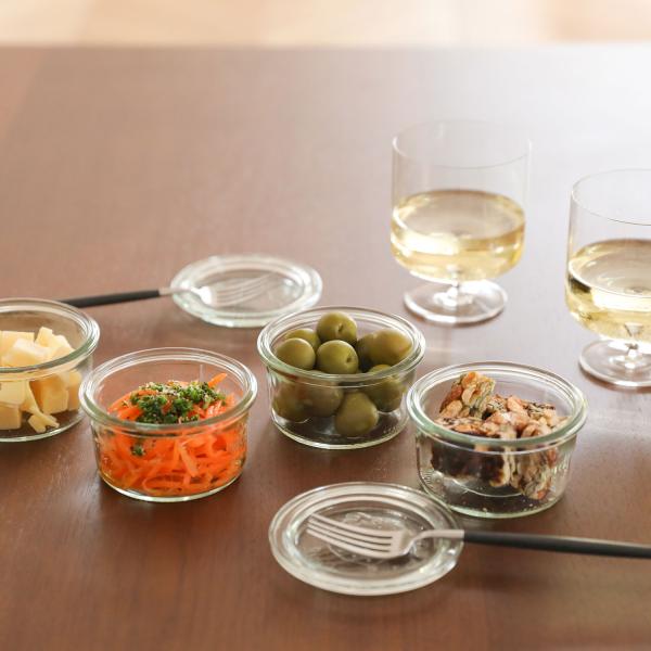 【用途に応じて選べる楽しさを提供し、世界中で愛されるシンプルな保存容器 WECK】どれを選べばよいかわからないという方におすすめ、使い勝手のよいMOLD 140mlと煮沸密閉の必需品クリップ・パッキンのセット。ひとりぶんのデザートが作れる器...