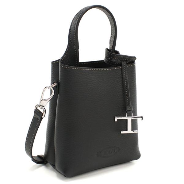 品番：XBWAPAT9000 QRI B999素材：レザーカラー：ブラック(B999)金具色：シルバーサイズ：W約13.5cm x H約16cm x D約8cm 仕様：内側：オープンポケット×1ストラップ取り外し：可ショルダー調節：可A4サ...