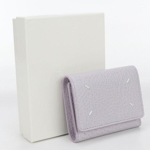 品番：SA3UI0010素材：レザーカラー：パープル金具色：シルバーサイズ：W約10cm x H約8cm x D約2cm 仕様：内側：札入れ×1内側：小銭入れ×1内側：カードポケット×4内側：オープンポケット×2生産国：イタリア付属品：純正BOX