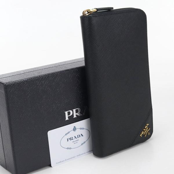 品番：2ML317 QME F0632素材：レザーカラー：ブラック金具色：ゴールドサイズ：W約10.5cm x H約20cm x D約2.5cm仕様：内側：札入れ×3内側：小銭入れ×1内側：オープンポケット×3内側：カードポケット×12生産...