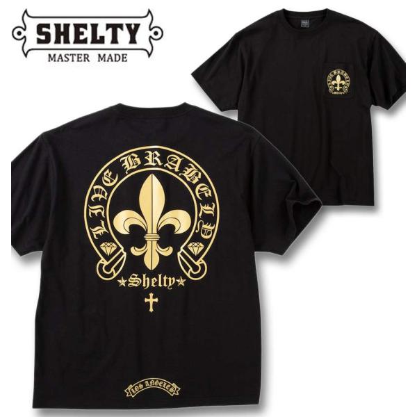 SHELTYの天竺プリントポケット付半袖Tシャツです。ゴールドのメタリックなプリントがゴージャスなシェルティのクルーネックTシャツ。フロントのポケットもさりげなく便利。サイズ　バスト　総丈　裾周り　肩幅　袖丈　アームホール　袖口 cm3L　...