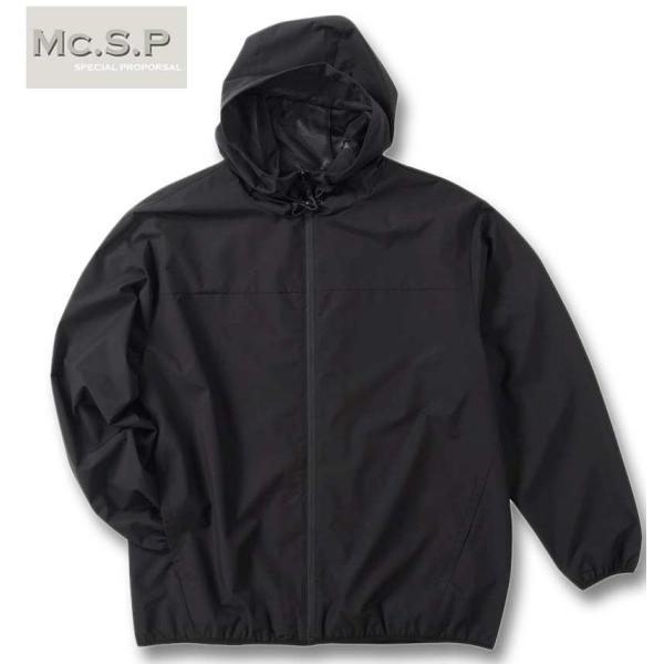 Mc.S.Pの撥水防風ウインドブレーカージャケットです。表地の裏側にポリウレタンラミネート加工を施しています。メッシュ裏地付きで衣服内のムレを軽減。サッと羽織れる軽アウターとしてあると便利なアイテムです。サイズ　バスト　総丈　裾周り　肩幅　...