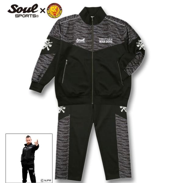 冥府より解き放たれる猛犬集団！BULLET CLUB WAR DOGSのジャージセットアップ。トップスサイズ　バスト　総丈　裾周り　肩幅　袖丈　アームホール　袖口 cm3L　136　78　110　60　61　62　224L　146　80　1...