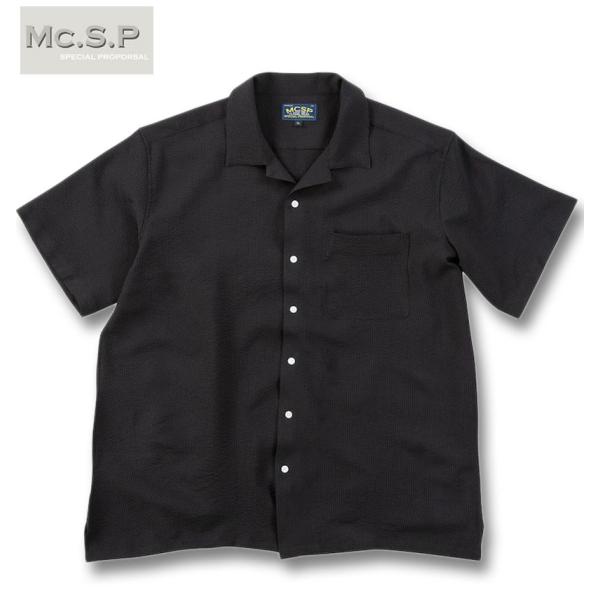 Mc.S.Pのポリサッカーオープン半袖シャツです。表面が凸凹としていて肌に張りつきにくいサッカー生地を使用しています。首元がスッキリ見えるオープンカラーシャツです。サイズ　バスト　総丈　裾周り　肩幅　袖丈　アームホール　袖口 cm3L　14...