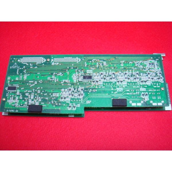 【こちらの商品は＜中古美品＞です】　デジタルコードレスアンテナ(CS600)を4台収容可能なユニット