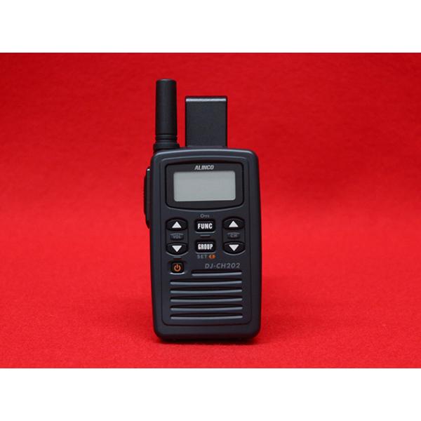 【こちらの商品は＜中古美品＞です】　アルインコ(ALINCO)の特定小電力トランシーバーです。一度に複数人との通話が可能でさまざまな業務で利用可能です。免許・資格:【不要です。どなたでもご購入、ご使用可能です】　動作試験:【通話試験・ボタン...