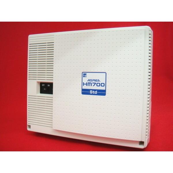 【こちらの商品は＜中古美品＞です】　サクサ（SAXA)のHM700主装置です。電話機は最大で8台を接続可能です。外線は最大でアナログ回線 4本　ISDN回線 2本 ひかり電話(家庭用) 8chを接続可能です。