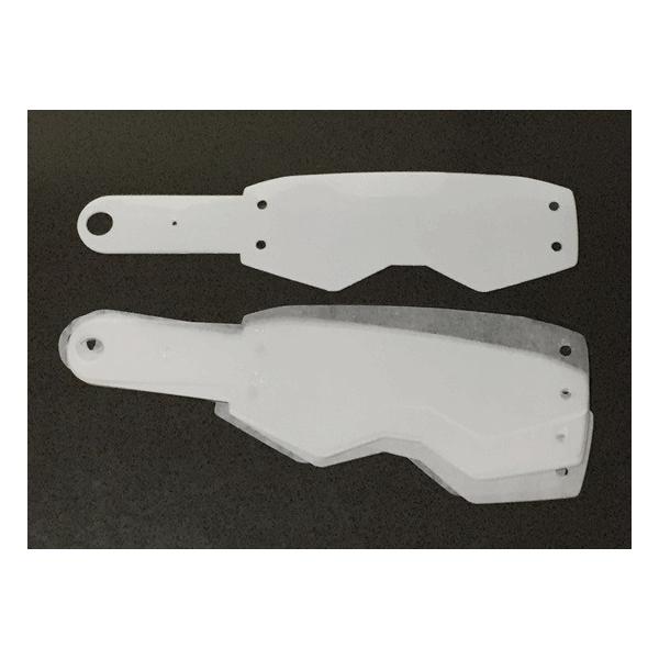 ・前走者の跳ね上げる土や泥、埃などがゴーグルに付着し、視界が悪化した時に剥ぎ取る事により瞬時にクリアな視界を確保できる捨てレンズ。・晴天時からマディコンディション時までレースにはかかせない必需品。・20枚入りで格安のティアオフです。※ティア...