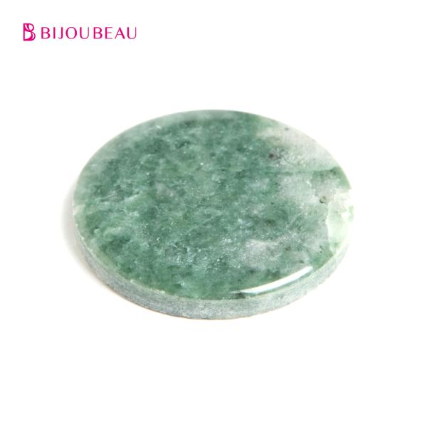 ・玉石でできているため、ベッドの上でもずり落ちる心配無し・使用前にセロハンを張る事により何度も再生利用が可能