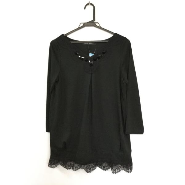 黒にレース，ビジュー飾りカットソー