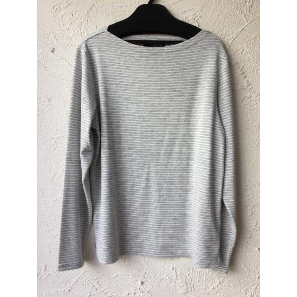 ライトグレー×白ボーダーカットソー