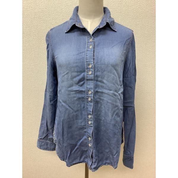 アーバンリサーチ ブルーのダンガリー風シャツ やわらか素材 ボタン位置がおもしろい！ サイズF