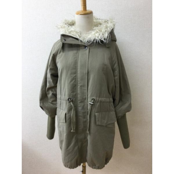 薄カーキコート 薄く中綿入り