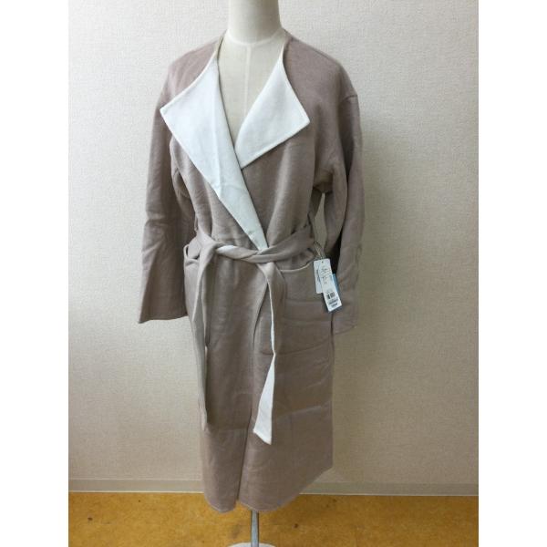 タグ付き未使用 リバーシブルコート ガウンタイプ ベージュと白