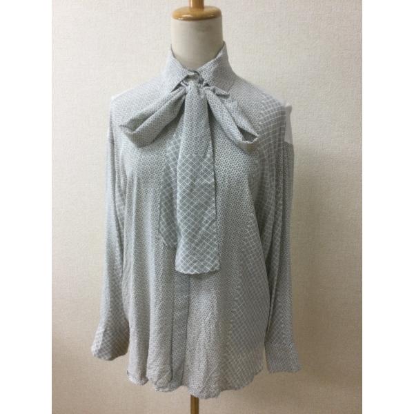シルクとコットン異素材組み合わせブラウス 白にグレー柄 タイ付き サイズ9
