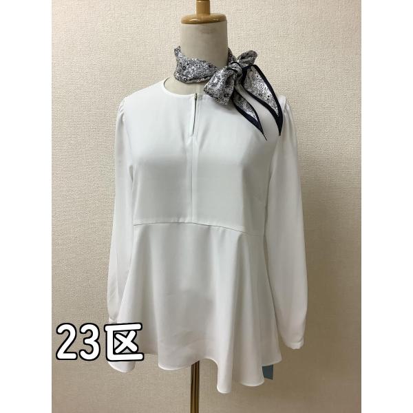 白プルオーバーブラウス シルクスカーフ(オフホワイトに黒柄)付き サイズ38