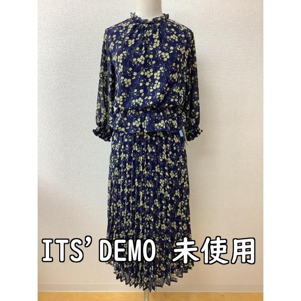 タグ付き未使用 ブラウスとスカートセット ネイビー×イエロー花柄 サイズブラウス38／M スカートF