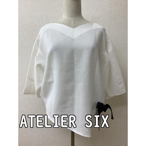 オフホワイトブラウス 透け感あり