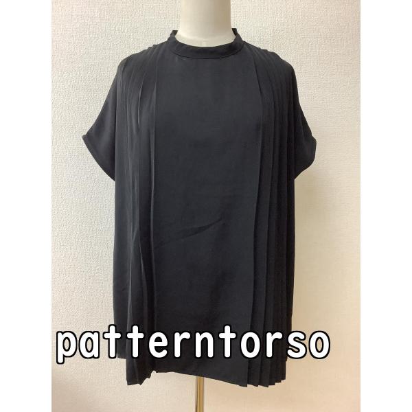 黒 プリーツブラウス やや光沢あり サイズF