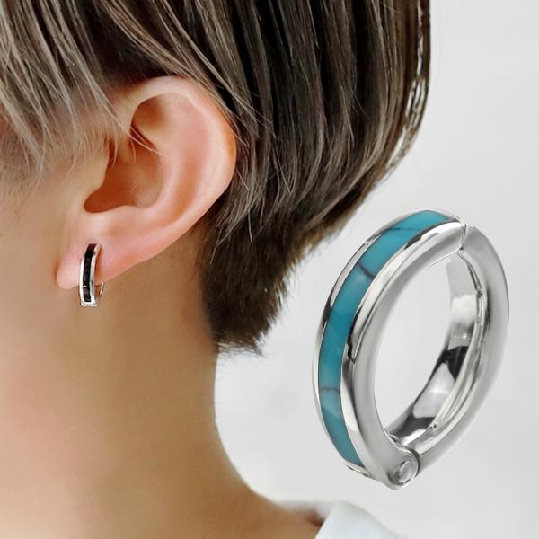 片面にターコイズ、もう片面にオニキスが埋め込まれた、リバーシブルデザインのフェイクピアス。気分やコーデに合わせて着ける向きを変えて、1個で2つのデザインを楽しめるのが嬉しいポイントです。中央にバネが組み込まれたスプリングタイプなので、装着も...