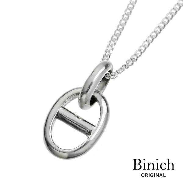 アンカーチェーンをモチーフに柔らかな曲線で表現したペンダントです。小さいサイズ感と動きに合わせて揺れる姿に、愛着が湧きそうなデザインになっています。ハンドメイドによる原型制作を行っており、職人のこだわりが光る造形に仕上がっています。ユニセッ...