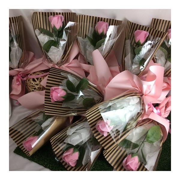 ◆届きましたらご確認ください◆届いたら直ぐに箱から出して形を整えて好きなところに飾って下さい。もし、発送途中花びらなどが崩れた場合は指先で優しく形を整えて下さい。元の綺麗な花に戻ります。冬の場合は花びらが固くなる場合がございますのでそんな時...