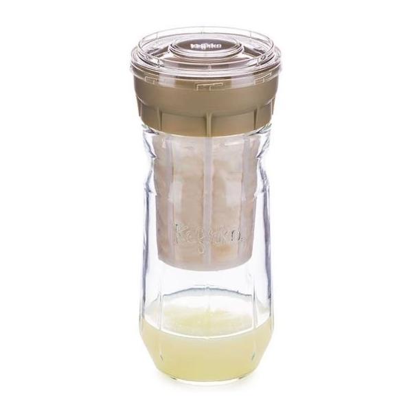 ★Kefirko「チーズメーカー 1400ml」の特徴■ はじめての方も簡単に自家製チーズを作れます■ 無添加でフレッシュなケフィアチーズは美容と健康に嬉しい■ 健康に役立つ発酵食品を取り入れて、家族の健康管理に！■ 免疫力を高めるプロバイ...