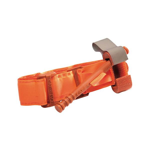 ●片手でも装着可能な止血帯●自衛隊他世界中で使用され、高い止血効果があります。●★バックル構造の1スリット化などの改良により、片手でも使用可能です。●止血帯は衣服の上から装着します。●★メーカー直輸入の正規品です。●救急用●色：オレンジ●パ...