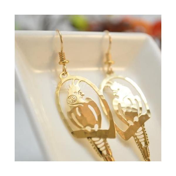 職人がハンドハンマーで一つ一つ丁寧に製作した大変手の込んだアクセサリーです。【鳥モチーフ・雑貨・グッズ・アクセサリー・インコ・かわいい・ギフト・プレゼント】