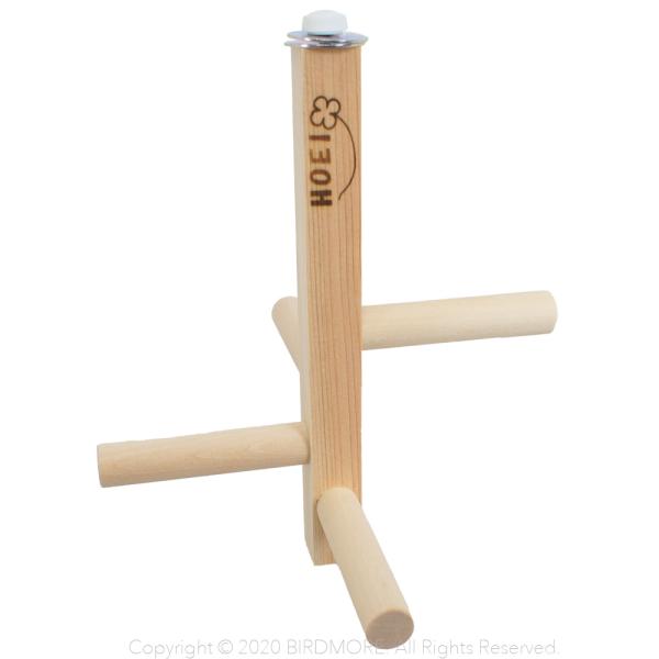 鳥さん大興奮の「とまるOK!」「かじるOK!」角形の軸棒に4本の止まり木が付いたパーチです。ケージ天井からつり下げても、屋根部分に立てても使用できます。付属のワッシャーとネジでケージのお好きな位置に簡単に取付できます。メーカー/HOEI(豊...