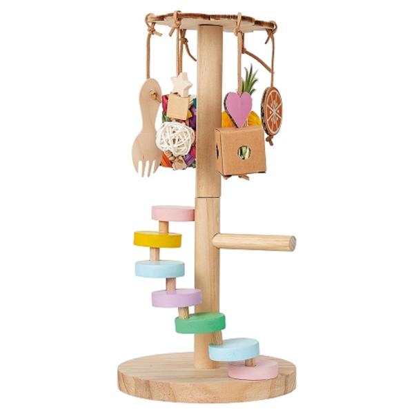 ６個のゆらゆら揺れるチャームが付いた、くるくる回るメリー型のおもちゃです。チャームをつついたり、かじったり、ラタンボールやペーパーボックスの中におやつを入れてフォージングをしたり、色々な遊び方が楽しめます。メーカー/マルカンサイズ/幅約14...