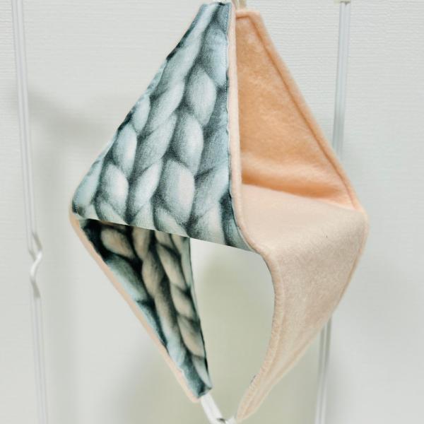 商品名に★印の付いた商品は在庫限りの商品となります。なお、委託販売品のご予約・オーダーは承っておりませんのでご了承下さい。外布、綿生地。内布、フリース。薄くて軽量ですが、とても暖かく柔らかさも十分。リバーシブルでALLシーズン使用可。テント...