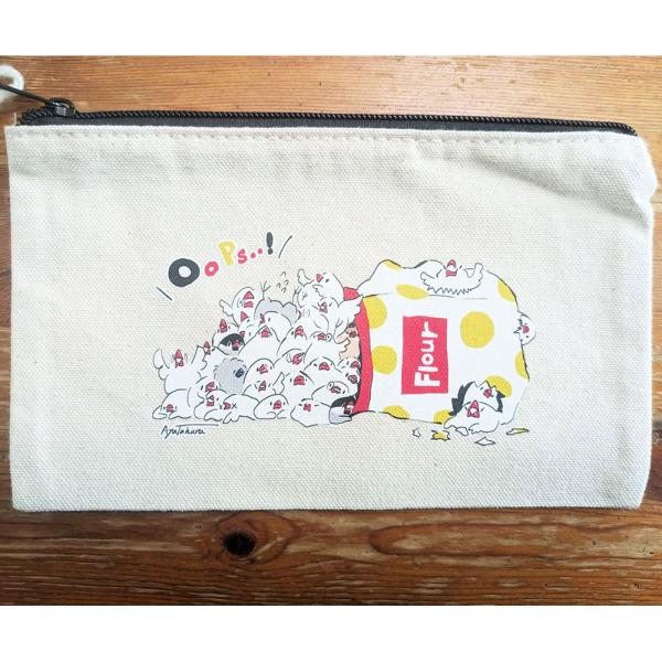 小麦粉から文鳥がたくさんこぼれている絵柄がかわいいポーチです。ペンケースにもなります。 サイズ：縦120ｍｍ×横200ｍｍ　※マチなしです