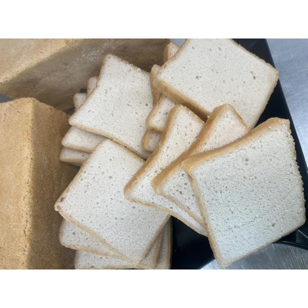 『本物の安心した生米食パンをと長年改良して開発しました。』●九州産米粉と石川県産のピロール米糠を使用した完全無添加米粉食パンです。●卵・乳製品・小麦・添加物抜きで、アレルギーの方にもおすすめの商品となっており、お餅のようなモチッとした食感と...