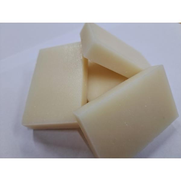 <切餅><名称>切り餅<原材料>もち米(秋田県大潟村産)<内容量>500ｇ<賞味期限>枠外下部に記載<保存方法>直射日光、高温多湿を避けて保存してください。