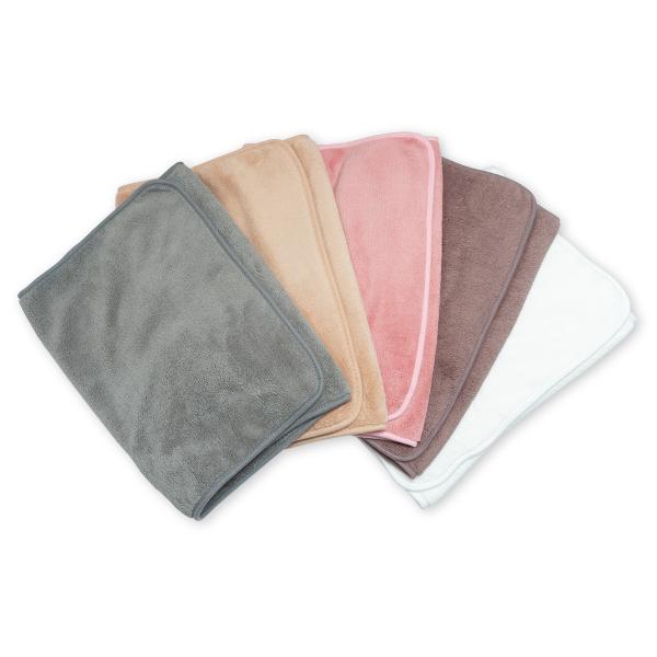 お客様のサロン体験を高める、胸タオルスチーマーの水や化粧品などから、お客様の胸元やボディタオルを保護するタオルです。肌触りがよく、速乾性も高いやわらかなフリース素材です。肩掛けや、ひざ掛けとしてもお使いいただけるフェイスタオルサイズ。【商品...