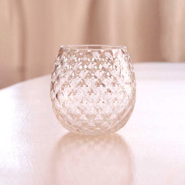 きらきら光るパイナップル模様の美しいグラス。神戸に工房を構えるガラス作家、FIORETTO（フィオレット） 高野 仰（タカノ アオグ）さんの作品。---　luce （ルーチェ） ---イタリア語で「光」。きらきらとした輝きは、眺め、そして手...