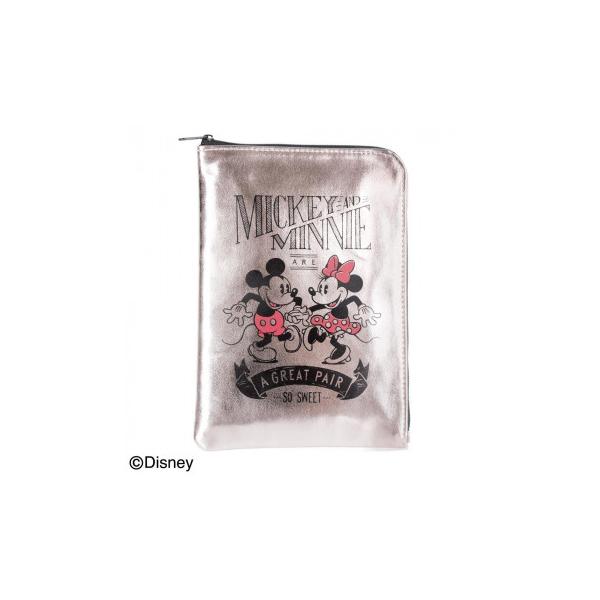 保険証や診察券、母子手帳などをマルチに収納☆