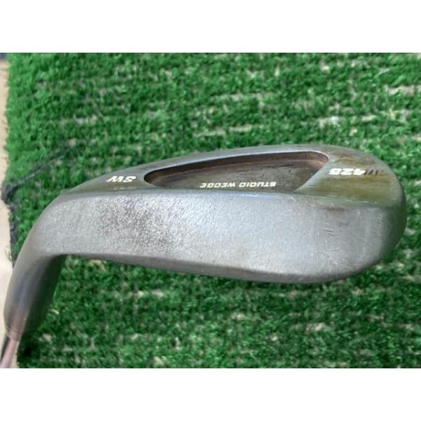 ■種別：ウェッジ　■メーカー：マスダゴルフ■モデル：STUDIO WEDGE M425 ノーメッキ　■シャフト：DG■フレックス：S200　■ロフト：59■本数：1　■番手：SW■長さ：35.375　■クラブ重量：467■ライ角：62.5　...