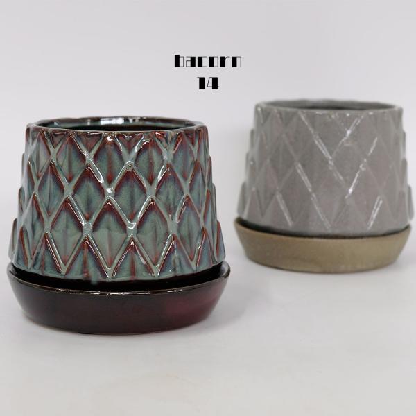 鉢下部が台形のように広がっており、受皿との一体感のあるつくりとなった植木鉢-----------------------------------------●商品名 : パイコーン14受皿付●内容 : 本体×1,ソーサー×1●素材 : セラ...