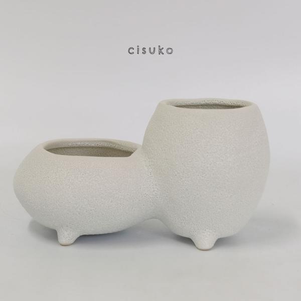 鉄が錆びたような渋い色合いの浅型の陶器鉢！-----------------------------------------●商品名 :シスコ●内容 : 本体×1●素材 : セラミック●サイズ:22.5/13/12cm 口内寸6.5/8cm...