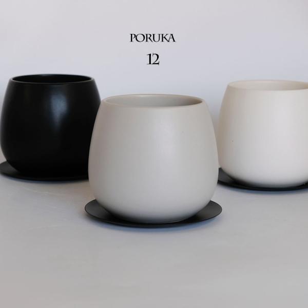 たまご型フォルムがとってもかわいい陶器鉢！-----------------------------------------●商品名 :ポルカ12 アイアンプレート付●内容 : 本体×1、ソーサー×１●素材 : 鉢:陶器 受皿:鉄●サイズ:...