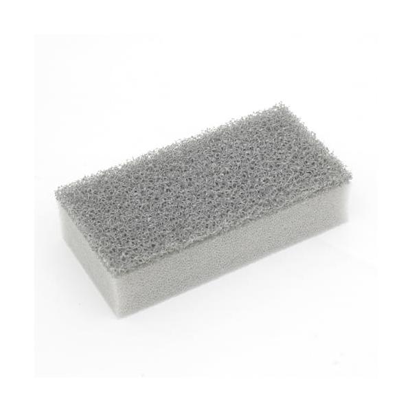 膜なしスポンジを圧縮することで、型崩れや変形を起こしにくく、丈夫でへたりにくいスポンジです。