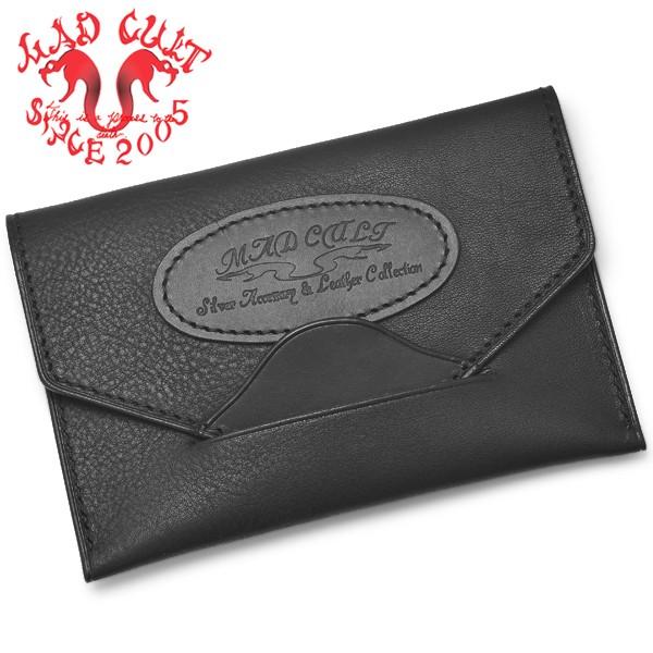 ブランドMAD CULT / マッドカルト商品名Anti Dirt Case-BK / アンチダートケース-ブラック説明文イタリアンレザーを使用したポケットティッシュカバーです。通常はホックを閉めたまま使用し、ティッシュの補充はホックを外し...